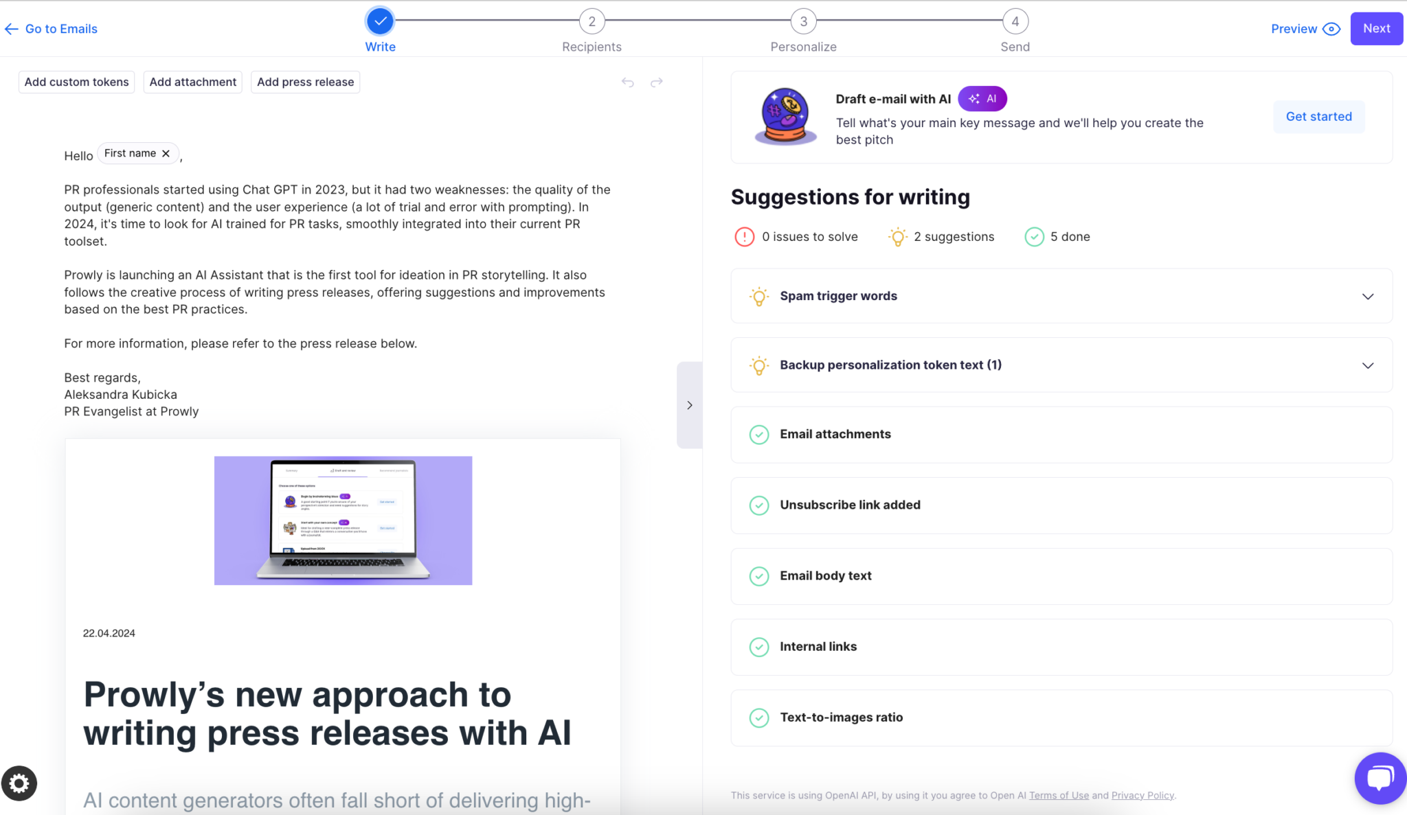 How to Write a Media Pitch (7 Real Examples from Experts)